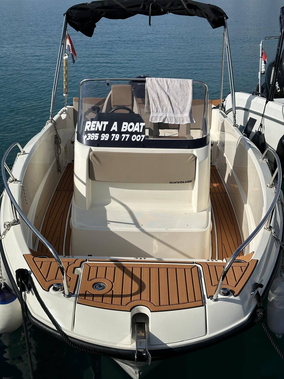 Quicksilver 675 Decking