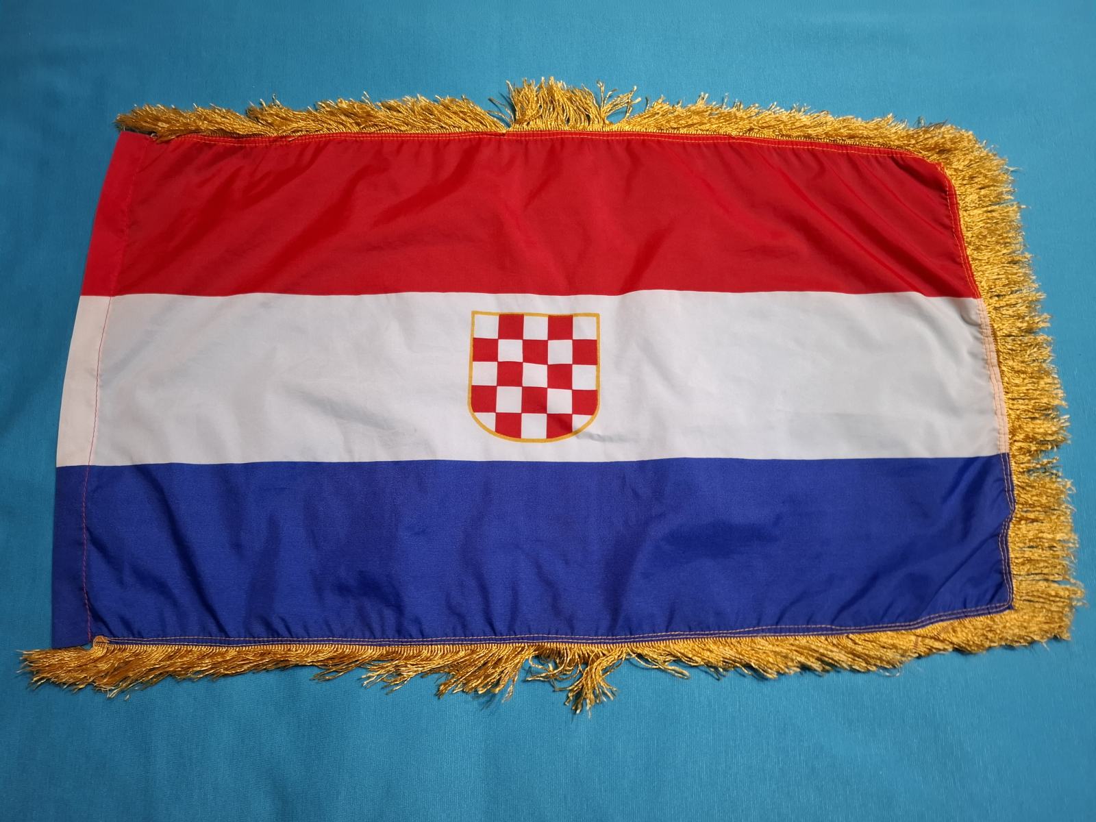 ZASTAVICA - RH. Povjesni grb-bjelo polje. Mob