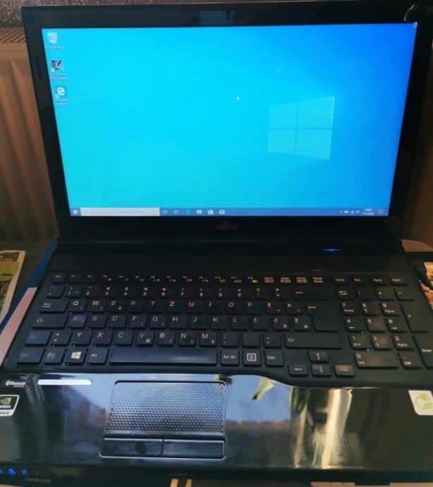 Fujitsu AH532 dijelovi