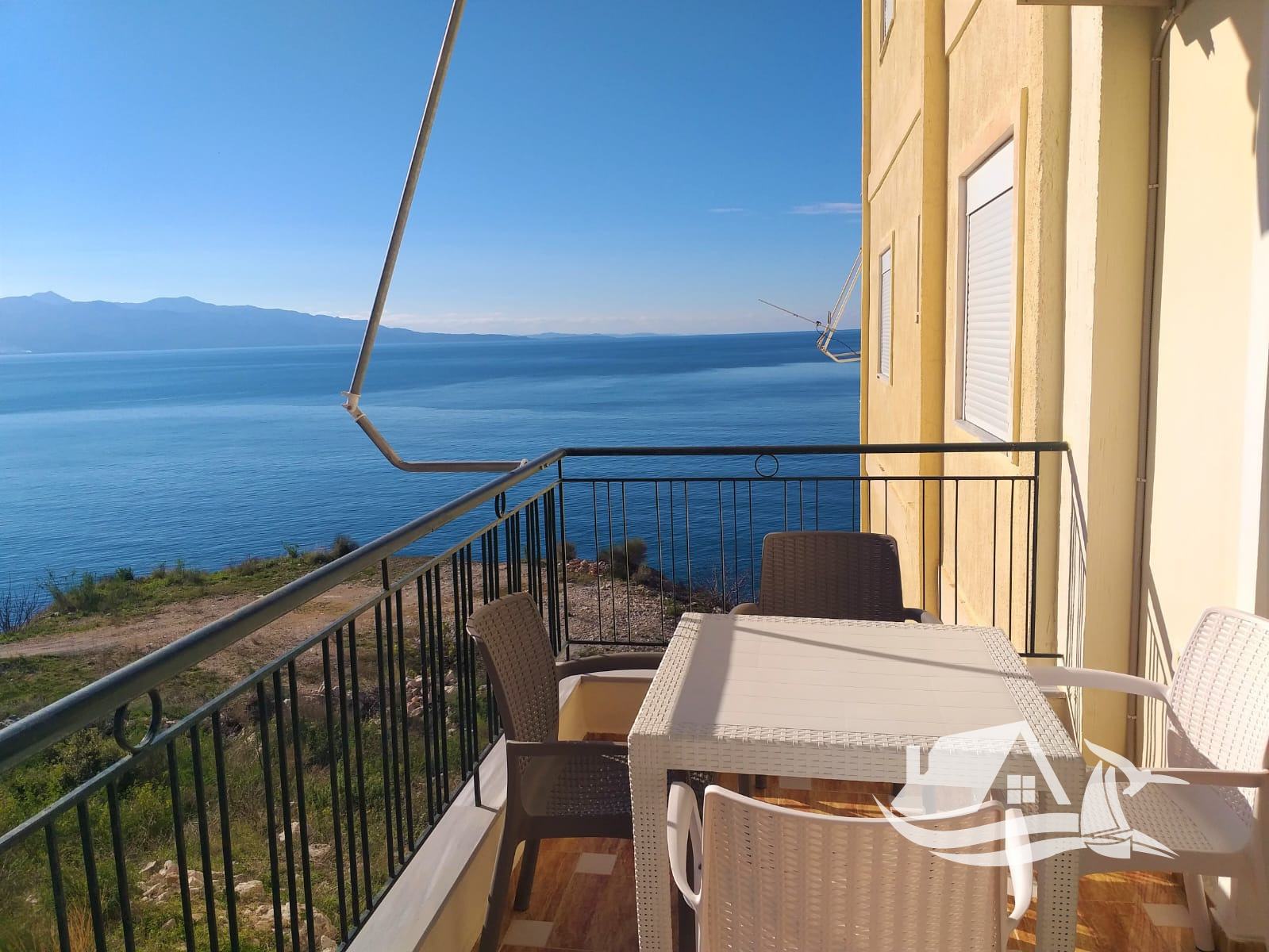 2 sobe s pogledom na more na dobroj lokaciji, Saranda, Albanija (prodaja)