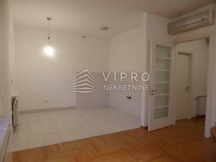 2-s stan 58 m2, Ksaver, Nemetova, VMD gradnja, parkirno mj. (prodaja)