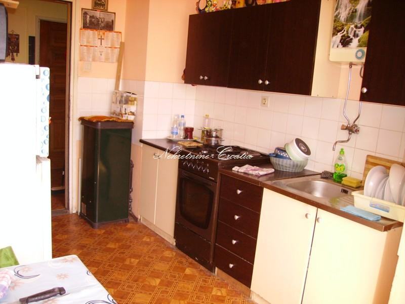 Dvosobni u centru Ivanca (iznajmljivanje)