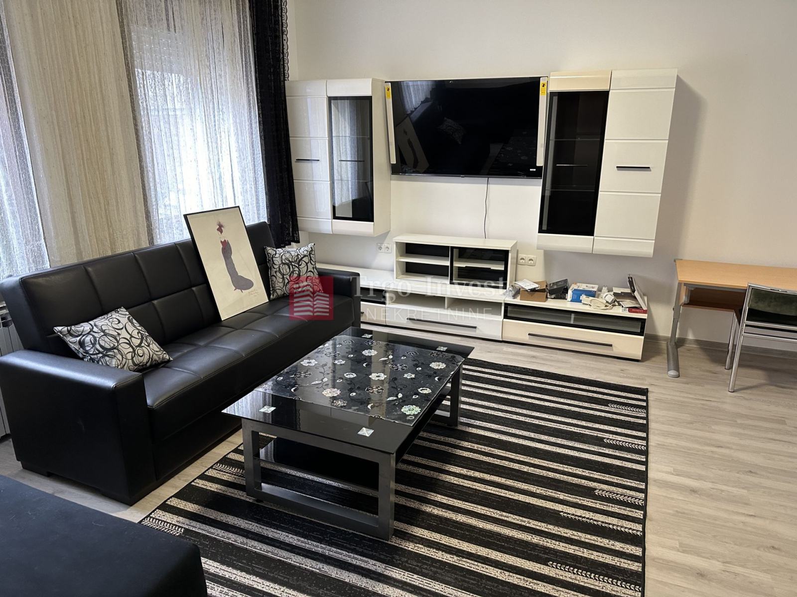 A.STARČEVIĆA (Centar) dvosobni stan,70 m2,namješten,NAJAM. (iznajmljivanje)