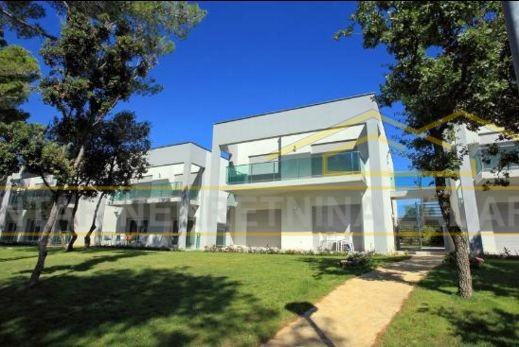 Biograd, apartmani u turističkom resortu (prodaja)