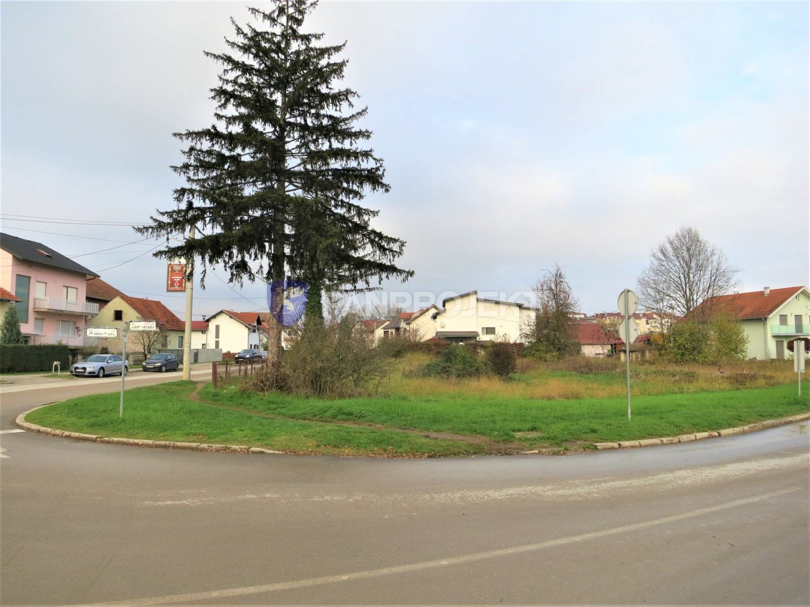 Atraktivno građevinsko zemljište - Dugo Selo, odlična lokacija - centa