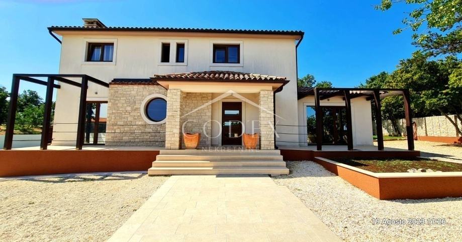 Barban - prekrasna villa s bazenom SNIŽENO ! (prodaja)