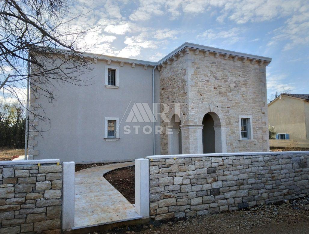 Barban - Villa sa bazenom (prodaja)