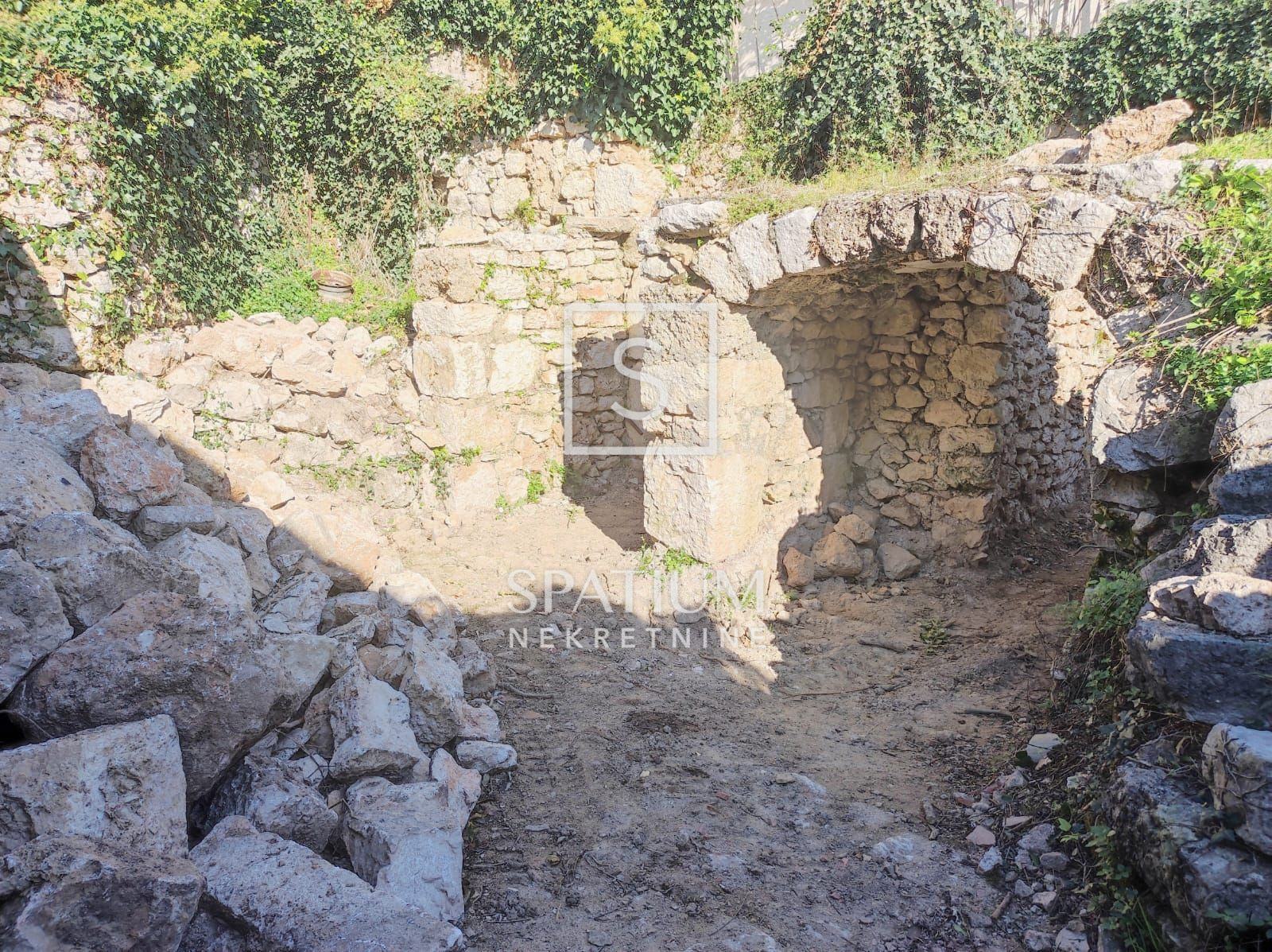 BRIBIR, VINODOLSKA OPĆINA, RUŠEVNA STARINA ZA OBNOVU (prodaja)