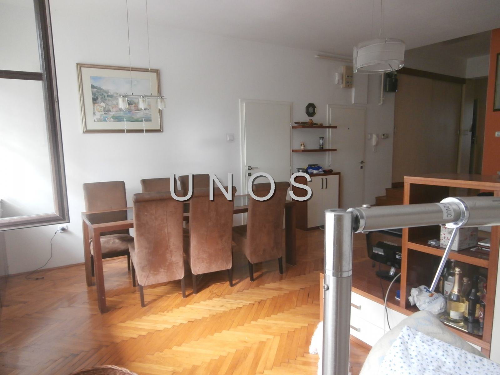 Britanski trg, Nazorova (4s) 104 m2, 1.kat, zgrada 1985. (prodaja)