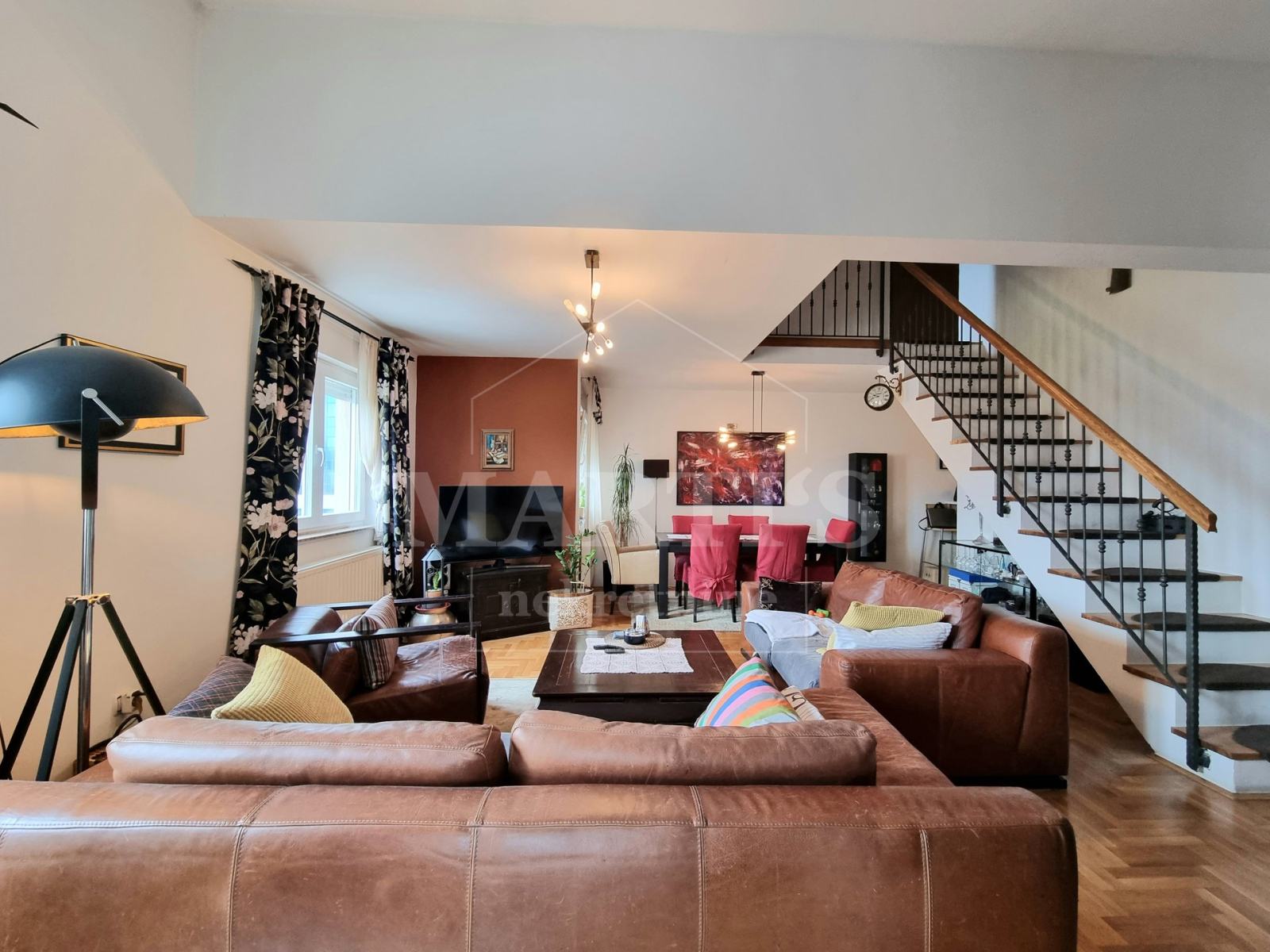 BUZINSKI PRILAZ: dvoetažni 5S STAN, 114m2 + SPREMIŠTE + GPM (prodaja)