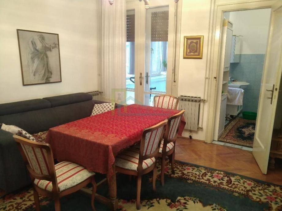 CENTAR 105m2, Frane Bulića (komforan 5soban stan) (iznajmljivanje)