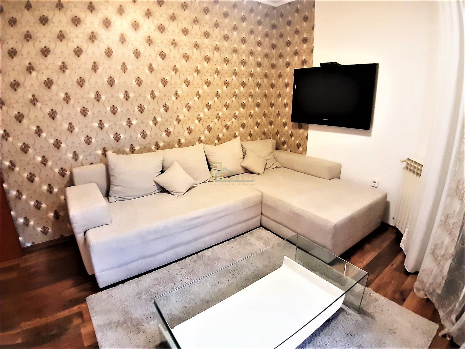 CENTAR 49 m2 - kod Vinogradske bolnice (prekrasan 2soban stan) (prodaja)