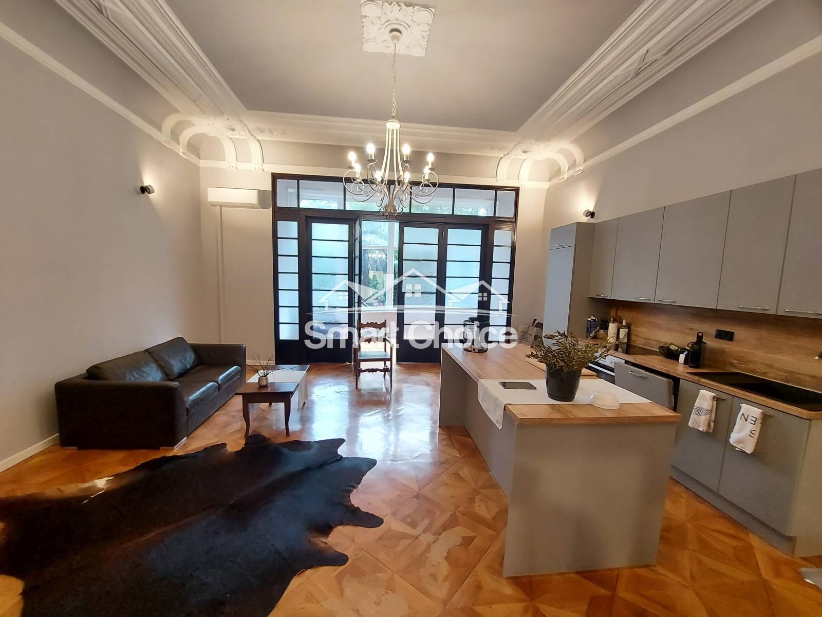 Centar adaptirani stan 85m2 (prodaja)
