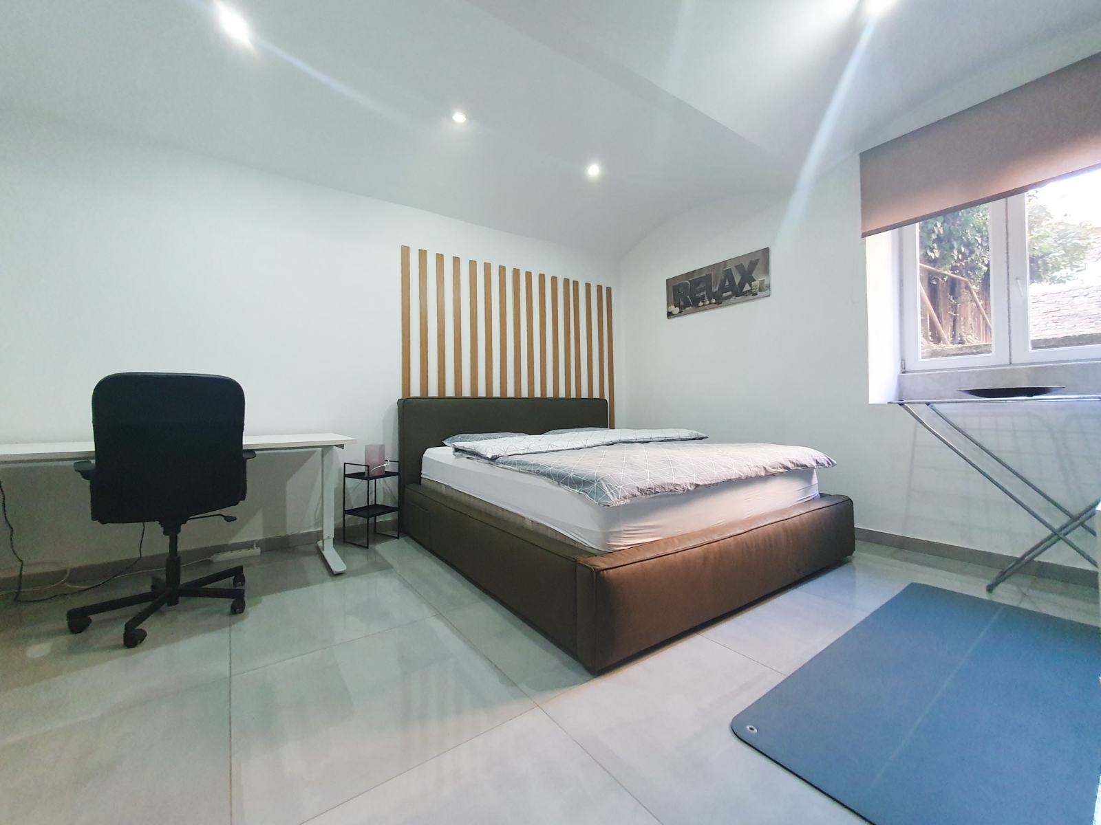 CENTAR, MODERNO UREĐEN MANJI 2-SOBAN STAN **BEZ PROVIZIJE ...