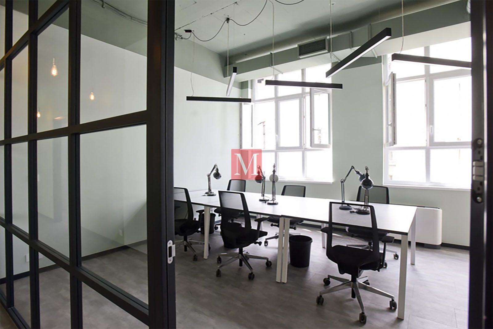 Centar-Trg žrtava fašizma-moderan ured 200m2 u prizemlju posl. zgrade ...