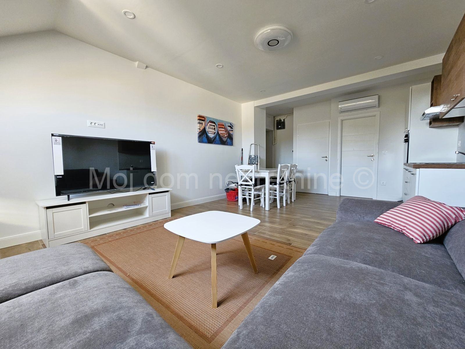 Centar, Nova Ves, prekrasan 2 soban stan, 50m2, PARKING (iznajmljivanje)