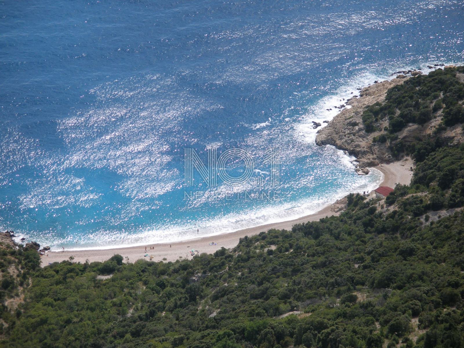 Cres - atraktivno zemljište kraj samog mora!