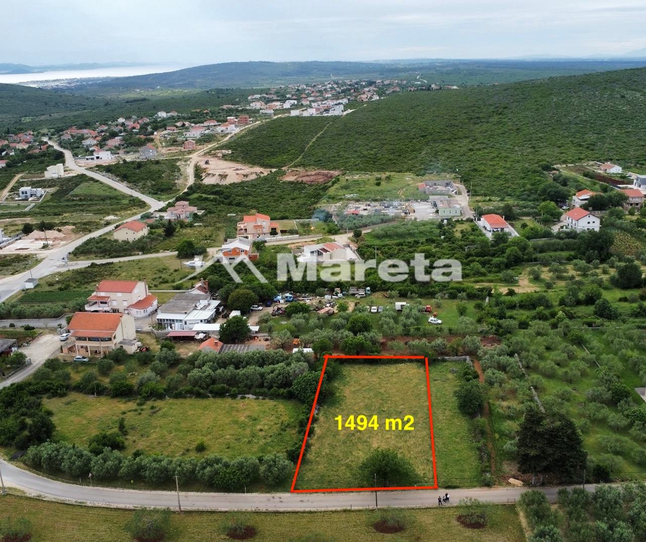 Debeljak - građ. zemljište 1494 m2