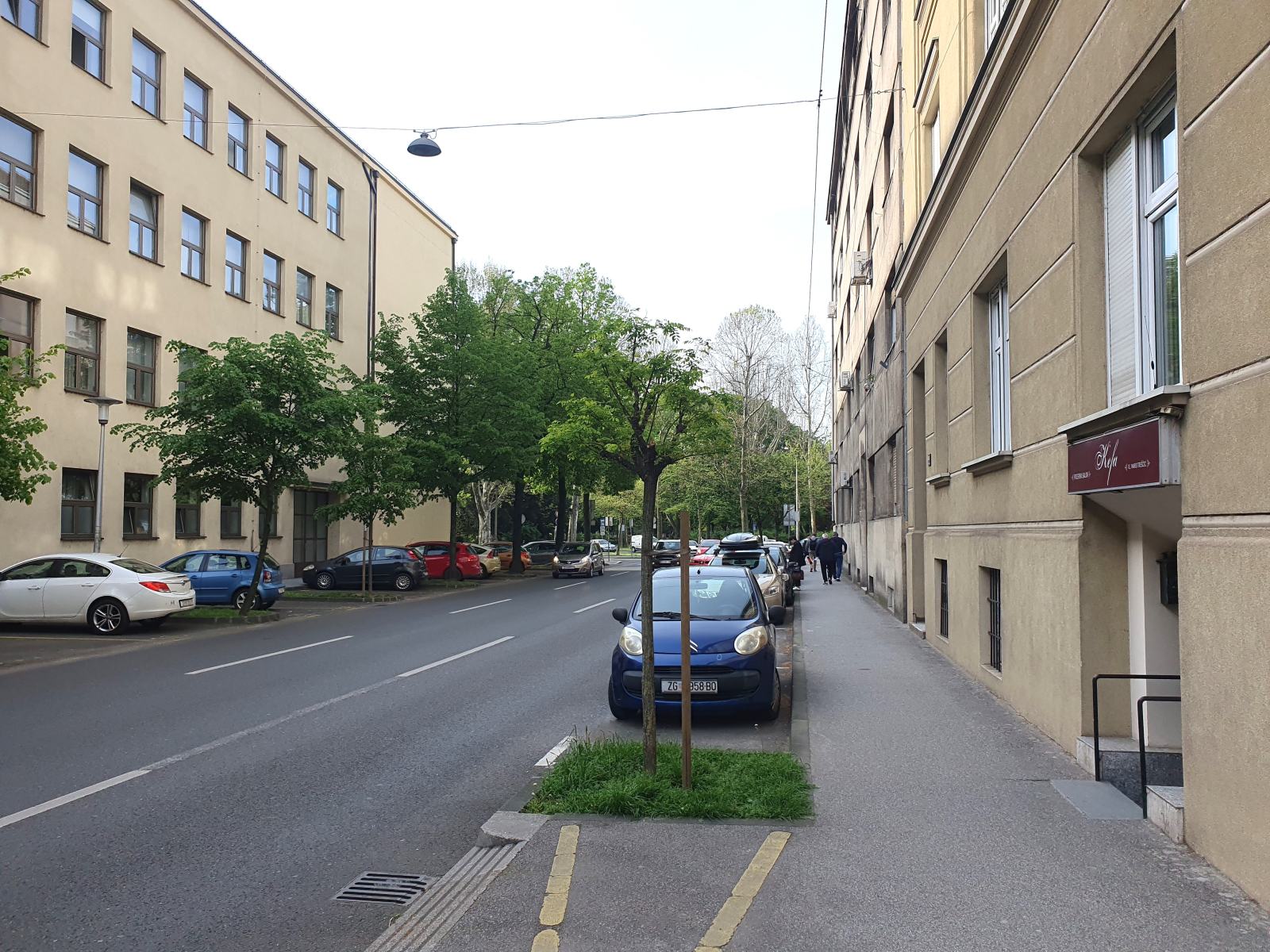 DONJI GRAD, BAUEROVA ULICA, GRAĐANSKI STAN POVRŠINE 68m2 (prodaja)