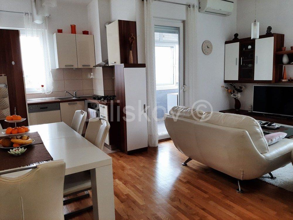 Dragovode Split najam, zgrada novije gradnje (iznajmljivanje)