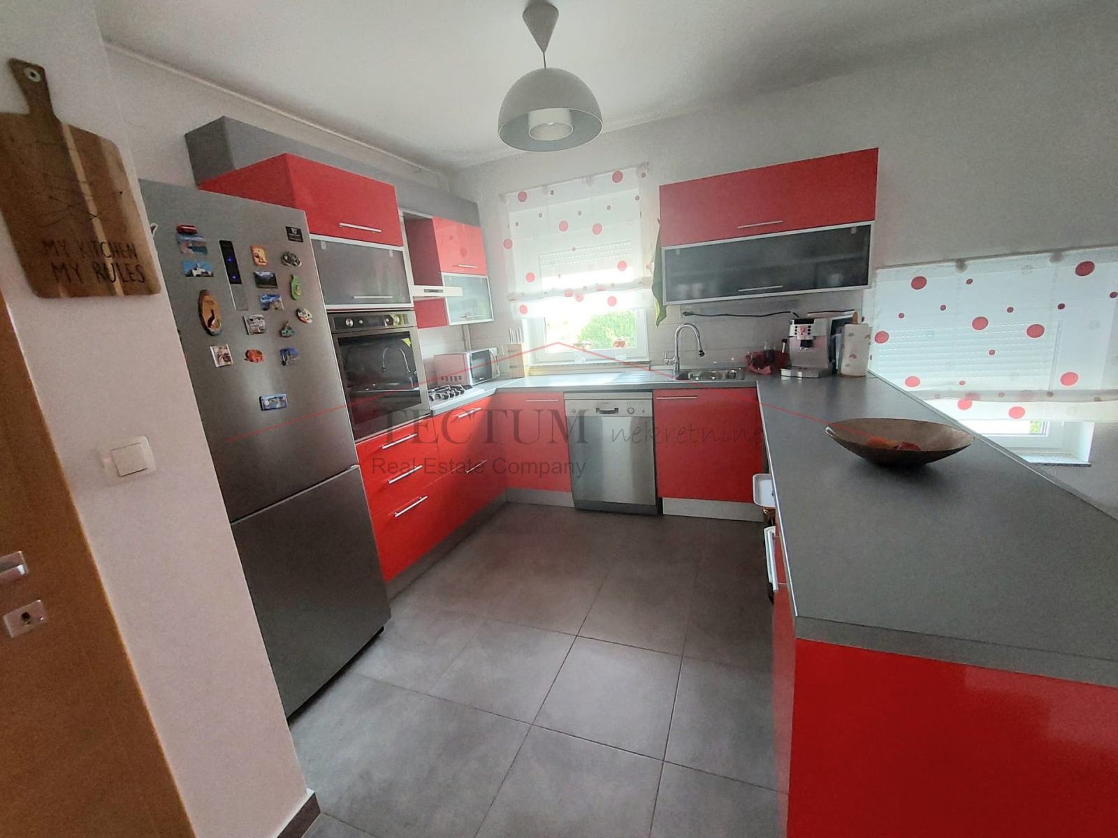 DUBRAVA, LUKSUZAN DVOETAŽAN STAN 153m2, 275.000 EUR!!! (prodaja)