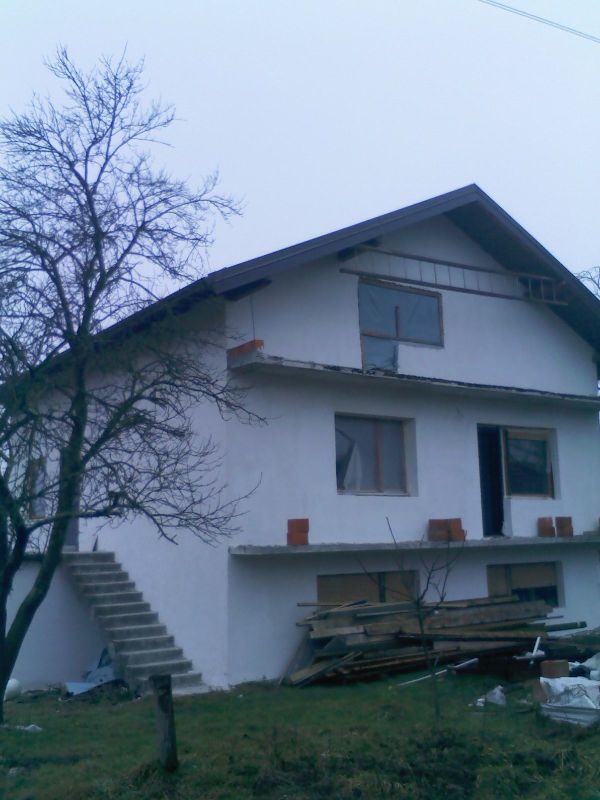 Dvije kuće,,HITNO I POVOLJNO!!! (prodaja)