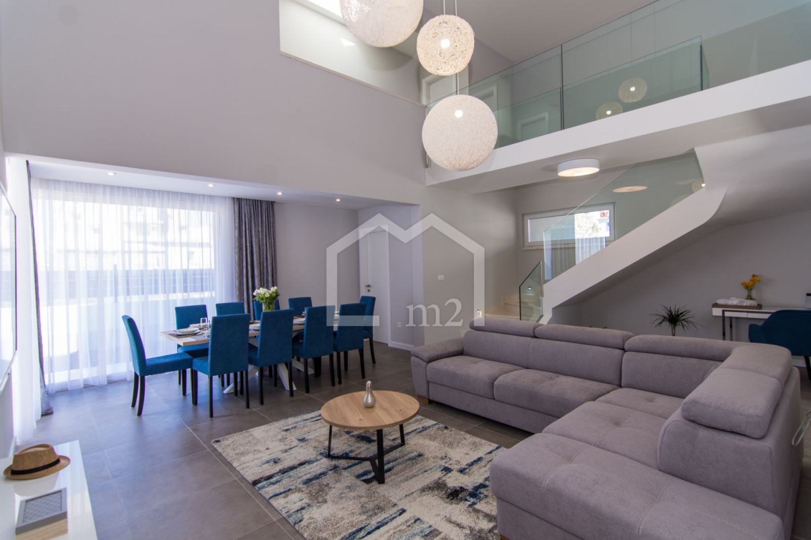 DVIJE MODERNE VILE SA BAZENOM BLIZINA MORA (prodaja)