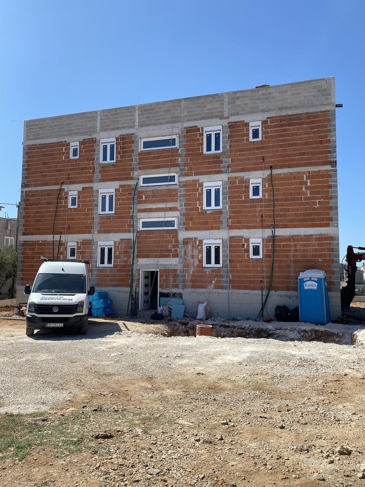 ZADAR: DVOSOBAN STAN NA PRVOM KATU - SUPER RASPORED (prodaja)