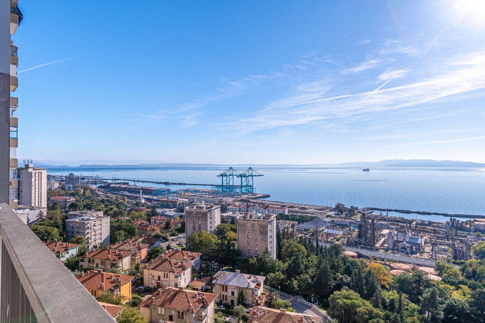 Dvosobni+DB, neboder,lođa pogled na more (prodaja)