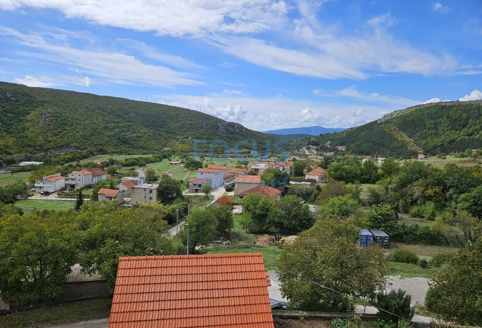 Ekskluzivno!!! Otok, Ruda, kuća sa tri stana (prodaja)