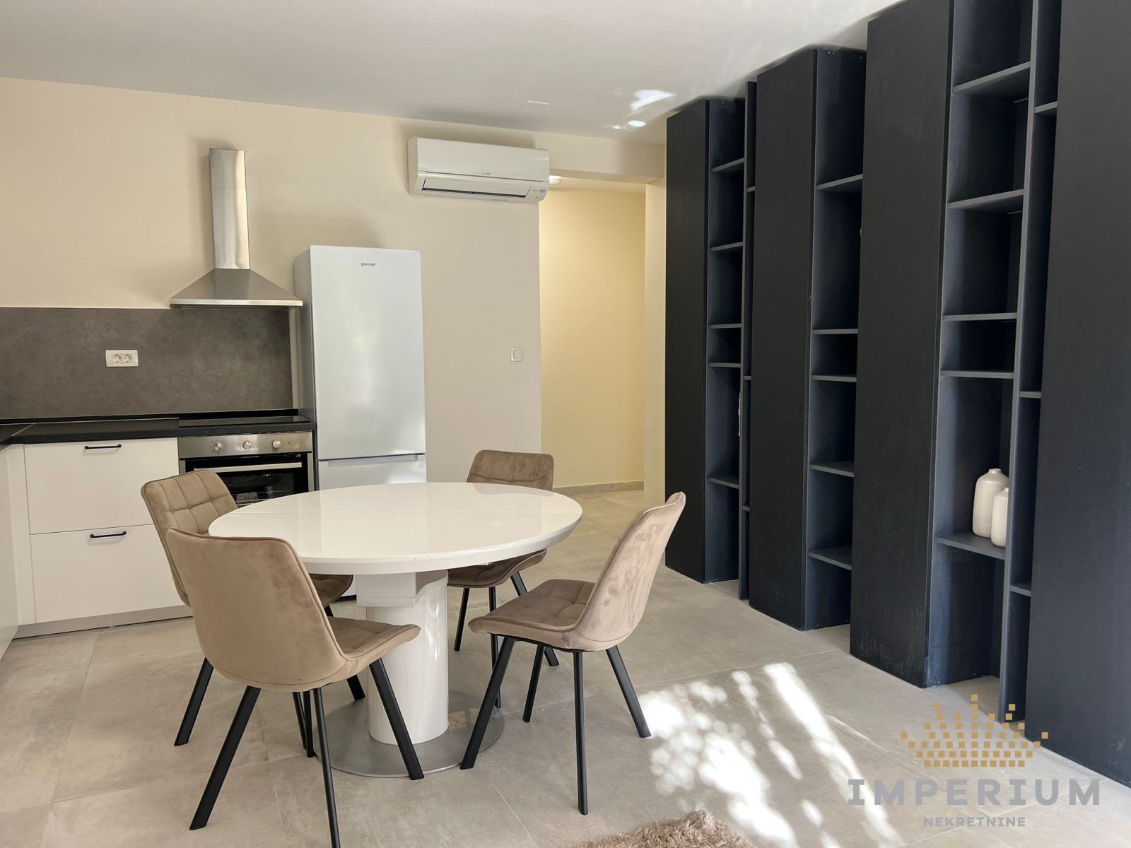 Firule,Split, 50.00 m2 - JEDNOSOBAN - NA DUŽE - REŽIJE UKLJUČENE ...