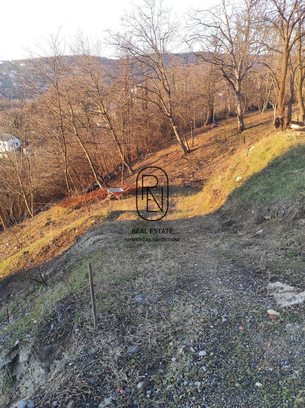 GAJNICE - građevinsko zemljište, 605m2