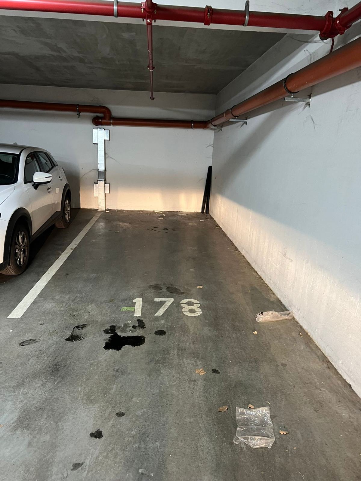 Garaža: Zagreb Lovinciceva (Ferenščica), 18 m2 (iznajmljivanje)