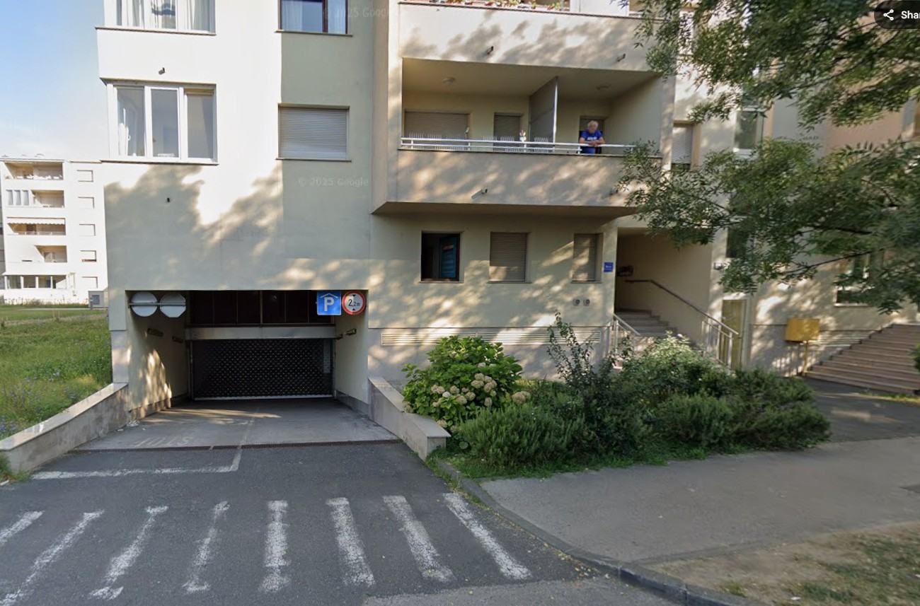 Garaža: Zagreb (Vrbani III), 19 m2, zatvorena s autom. vratima (prodaja)