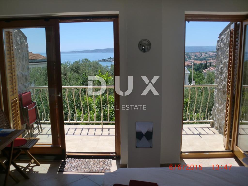 GRAD KRK - Studio apartman sa pogledom (iznajmljivanje)