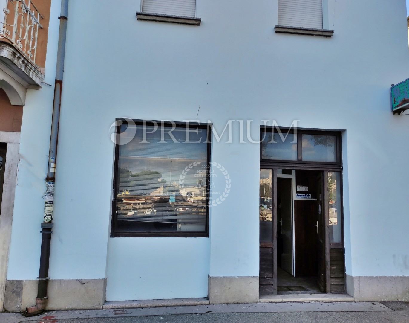 Grad Rijeka, poslovni prostor u prizemlju, blizina centra! (iznajmljivanje)