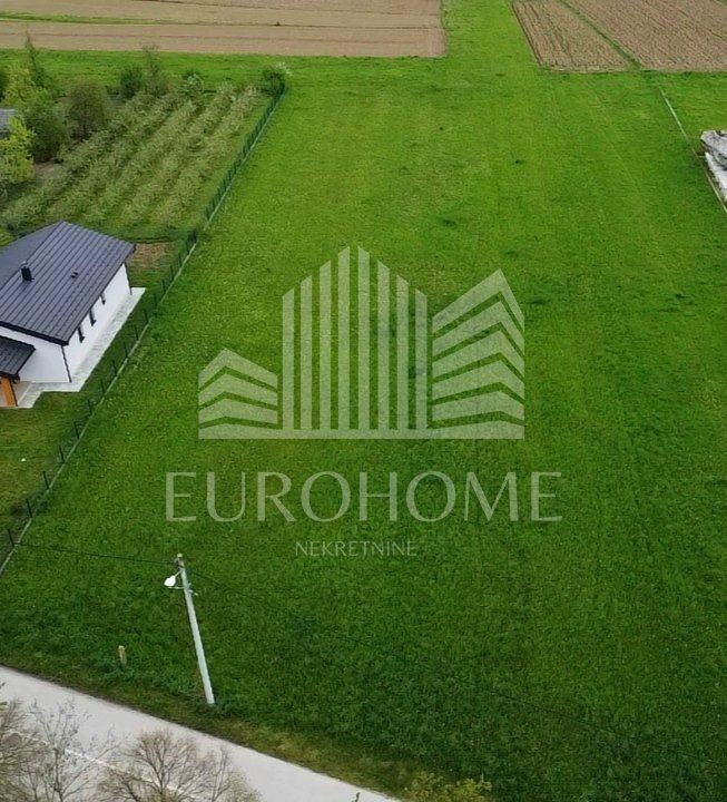 GRAĐEVINSKO ZEMLJIŠTE 4000 m2 - Brdovec