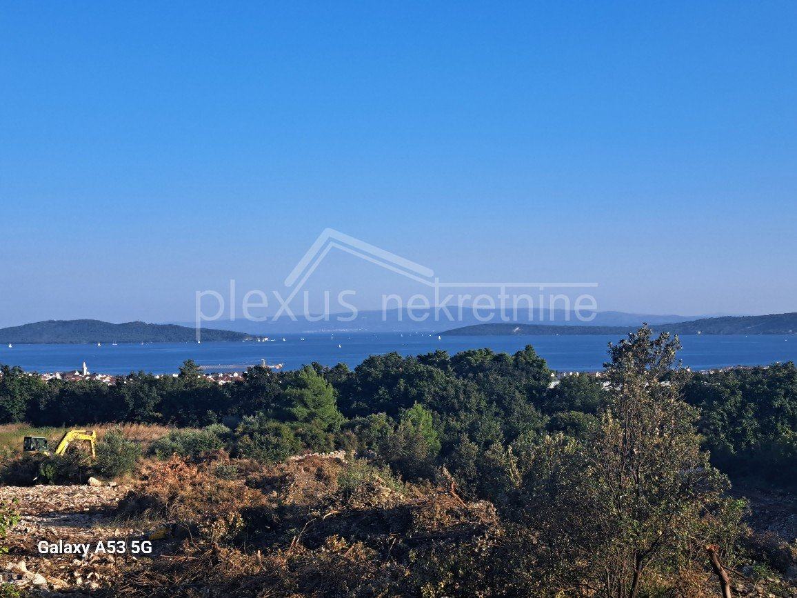 Građevinsko zemljište s pogledom na more: Kaštel Novi, Rudine, 570 m2