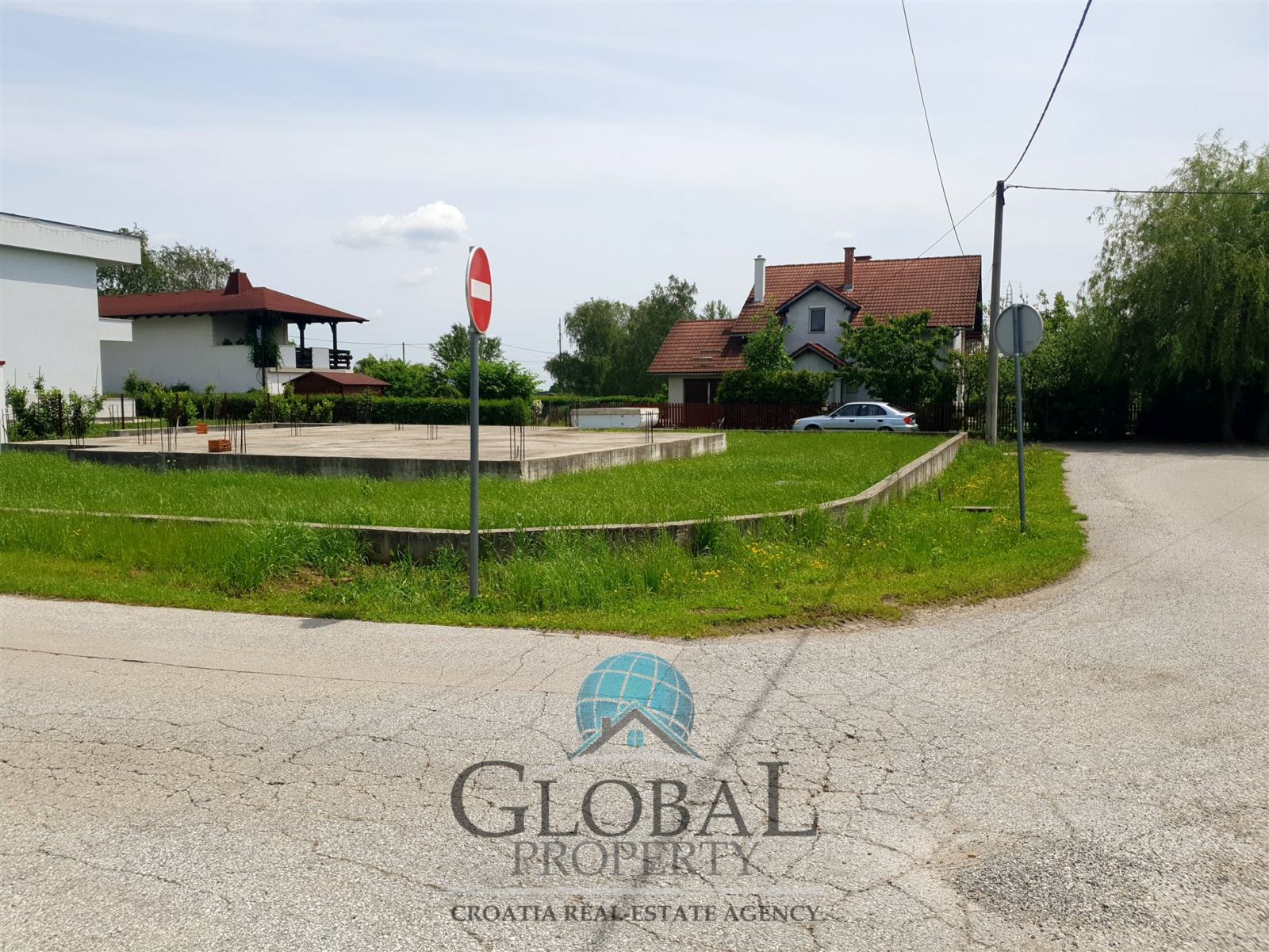 Građevinsko zemljište (sa građ. doz.). Zagreb (Soblinec), 576 m2