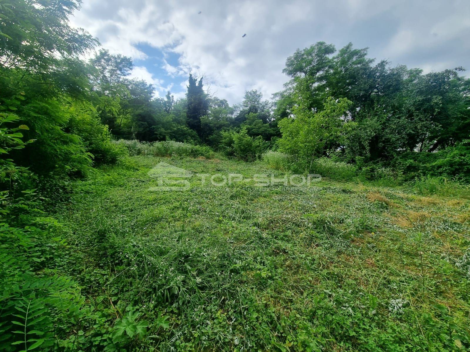 Granešina, grad mladih, građevinsko zemljište u prirodi 872m2