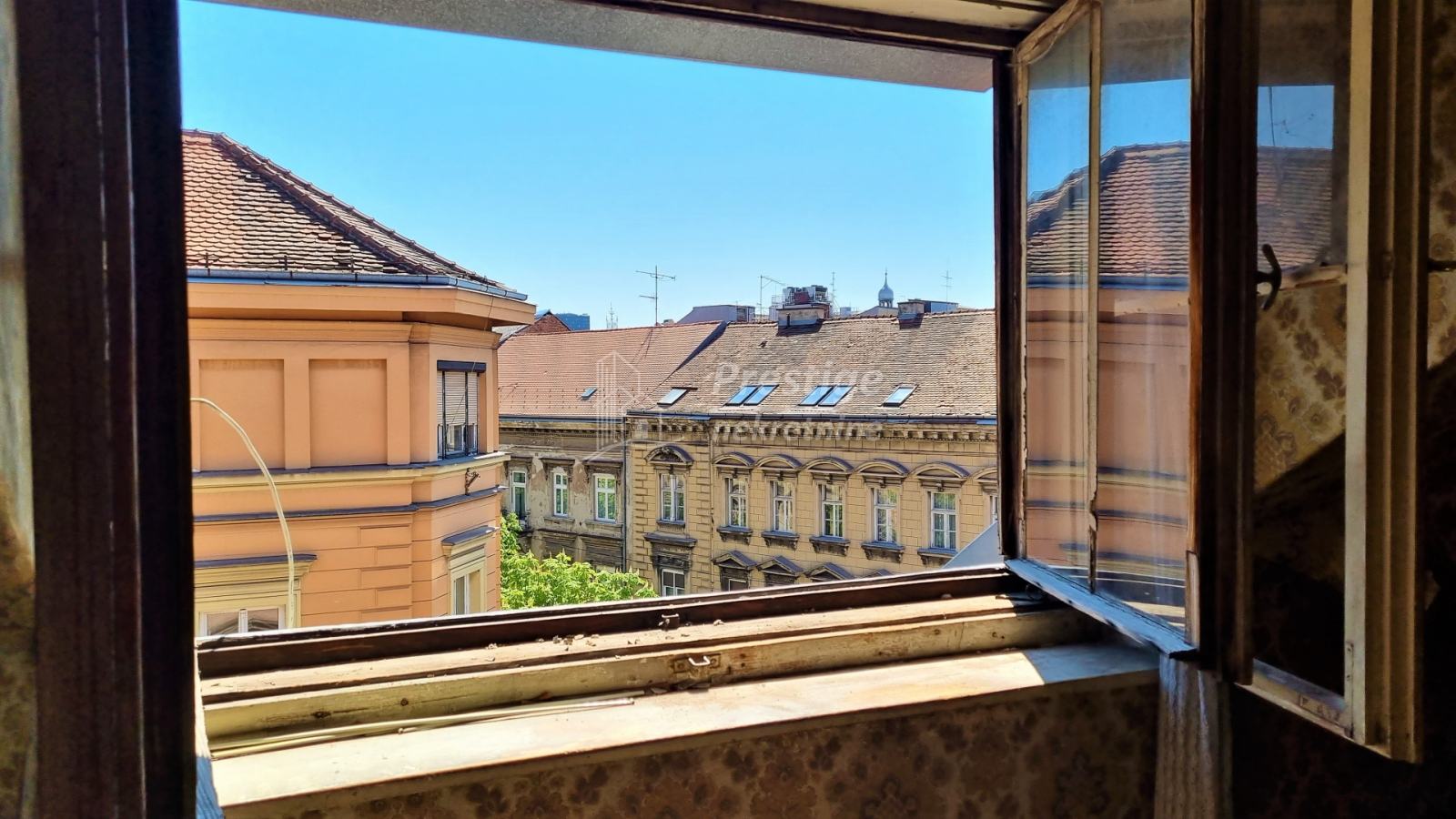 Hebrangova, stan 35 m2 (prodaja)