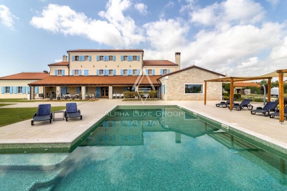 Hotel sa bazenom 3 km od mora, Istra, Pula