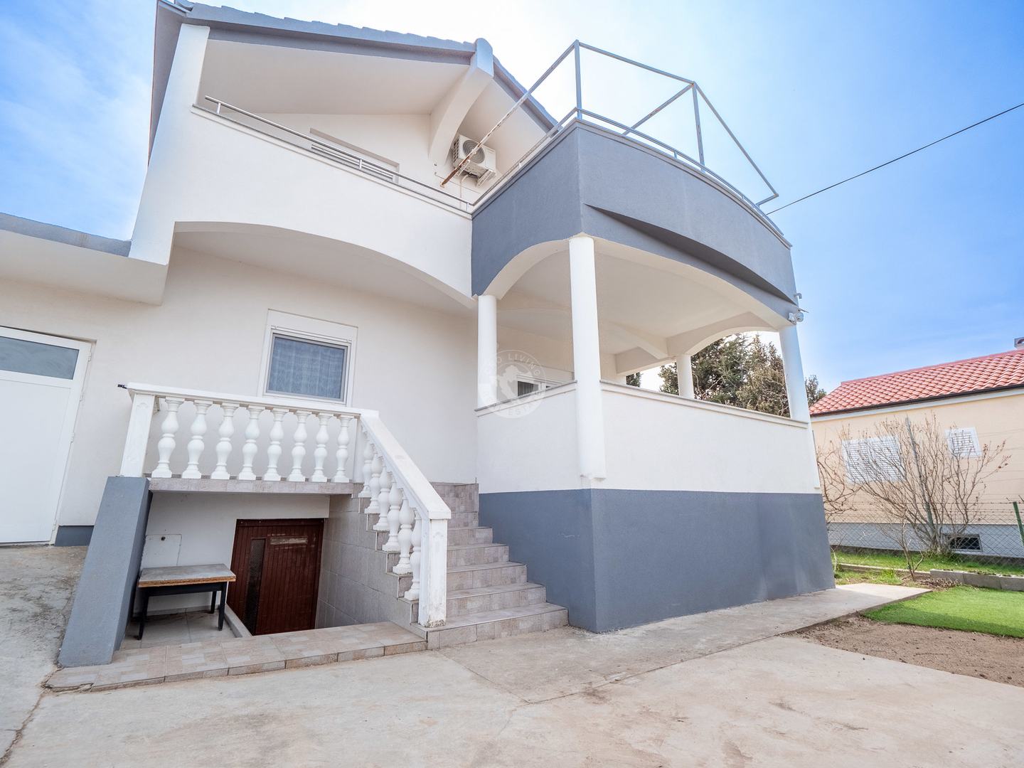 Hrvatska, Zadar, Vrsi, Kuća 140m², s garažom i odvojenim stanom (prodaja)