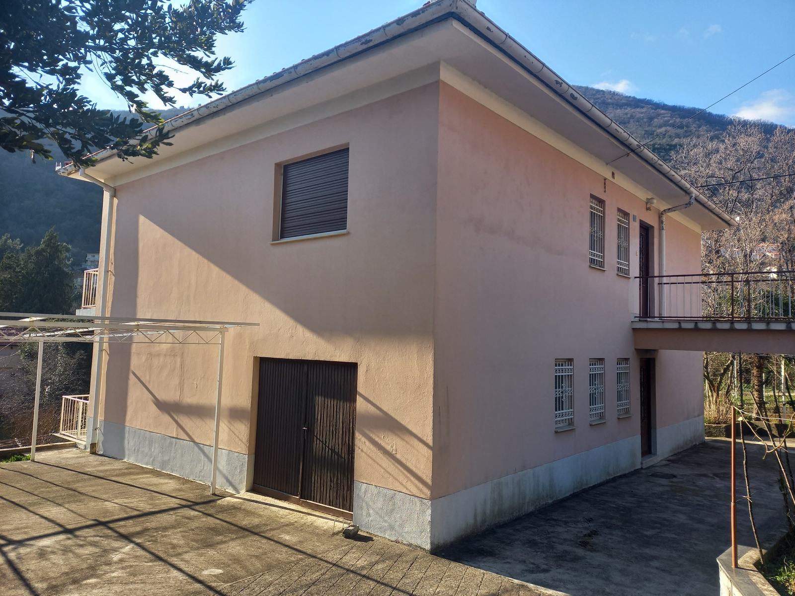 INTERESANTAN OBJEKAT ZA APARTHOTEL, 200M DO PLAŽE (prodaja)