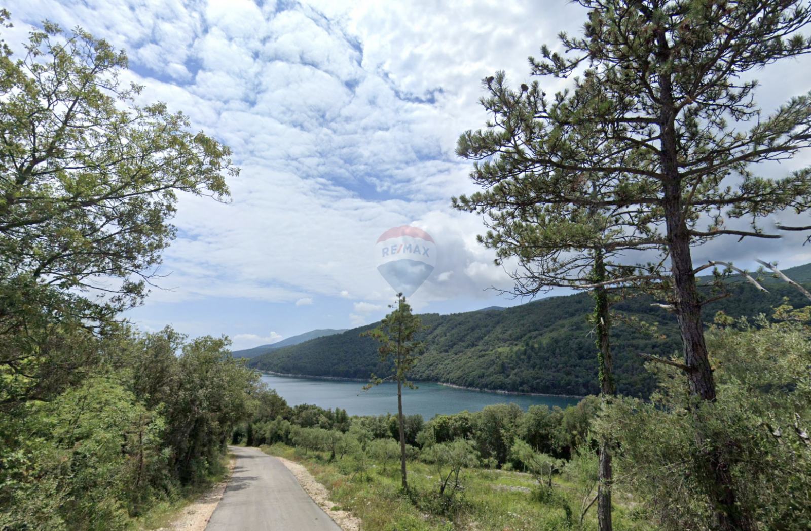 ISTRA, DUGA LUKA - Zemljište 759 m2 na moru