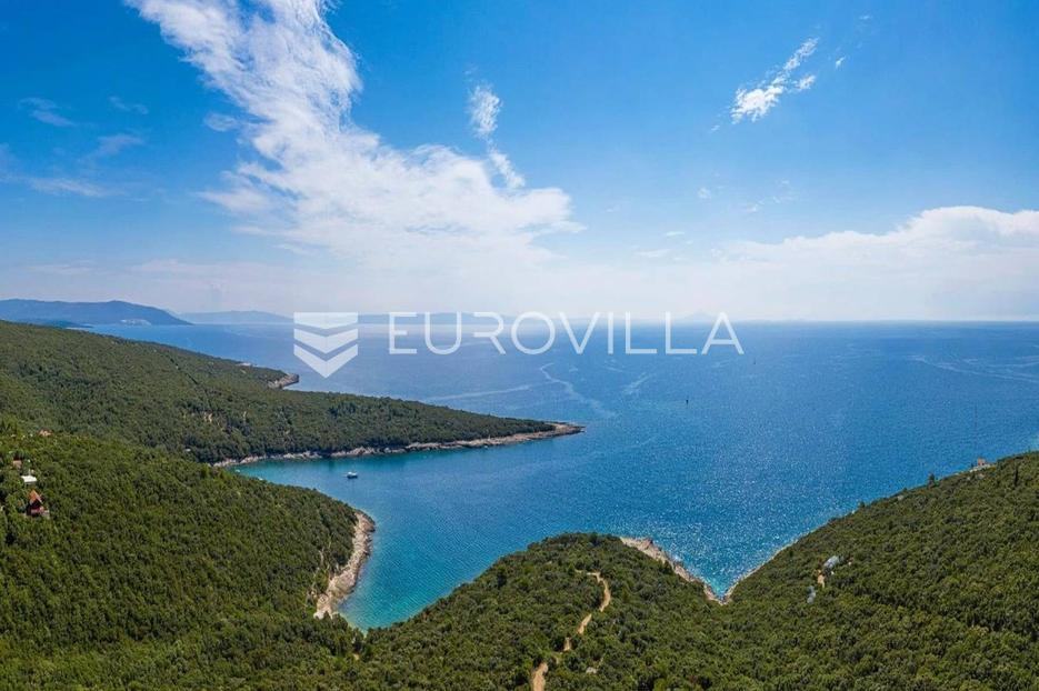 Istra, Kavran, građevinsko zemljište turističke namjene (T2)