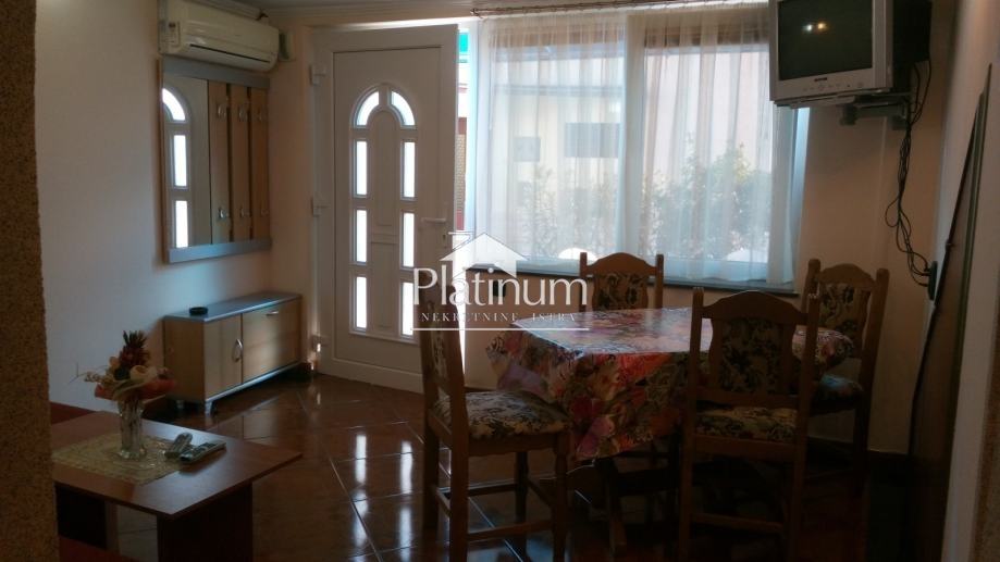 Istra, Kavran, kuća u nizu