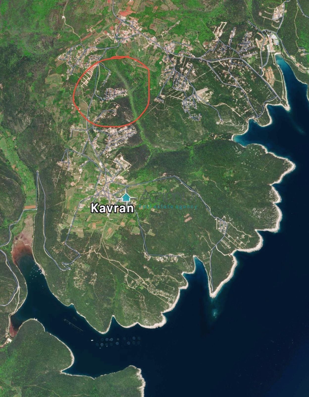 Istra, Kavran, šuma, 291 m2, voda na parceli, prodaja