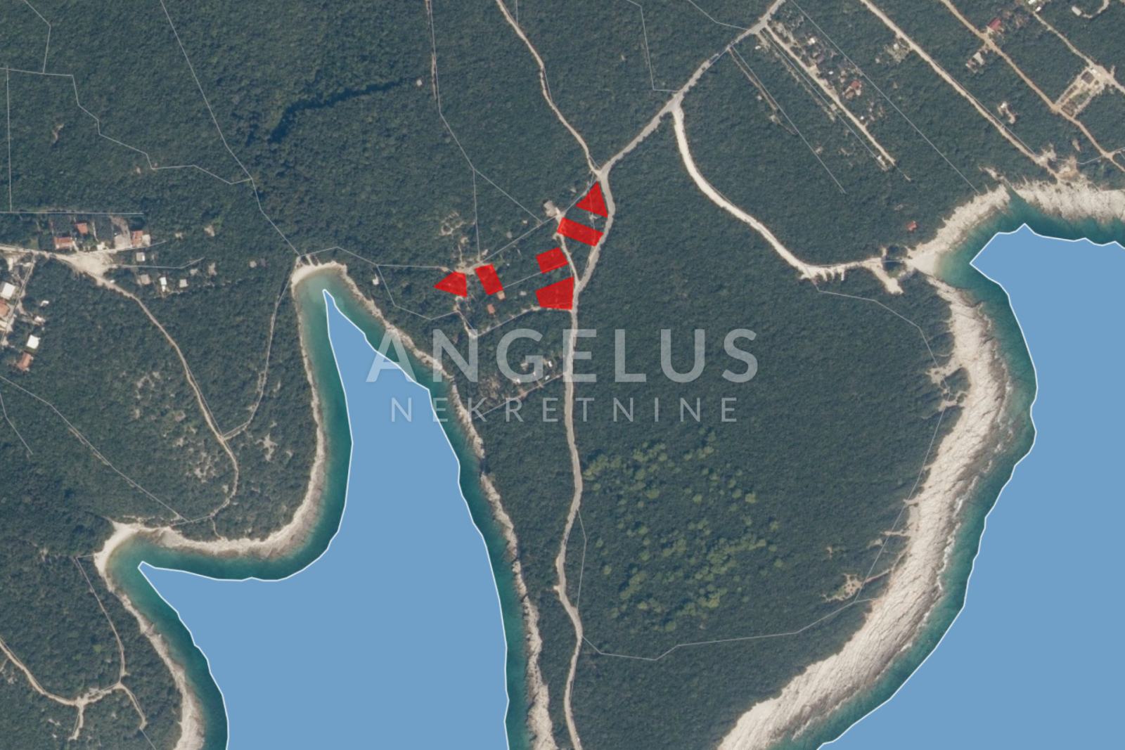 Istra, Kavran - zemljišta uz more