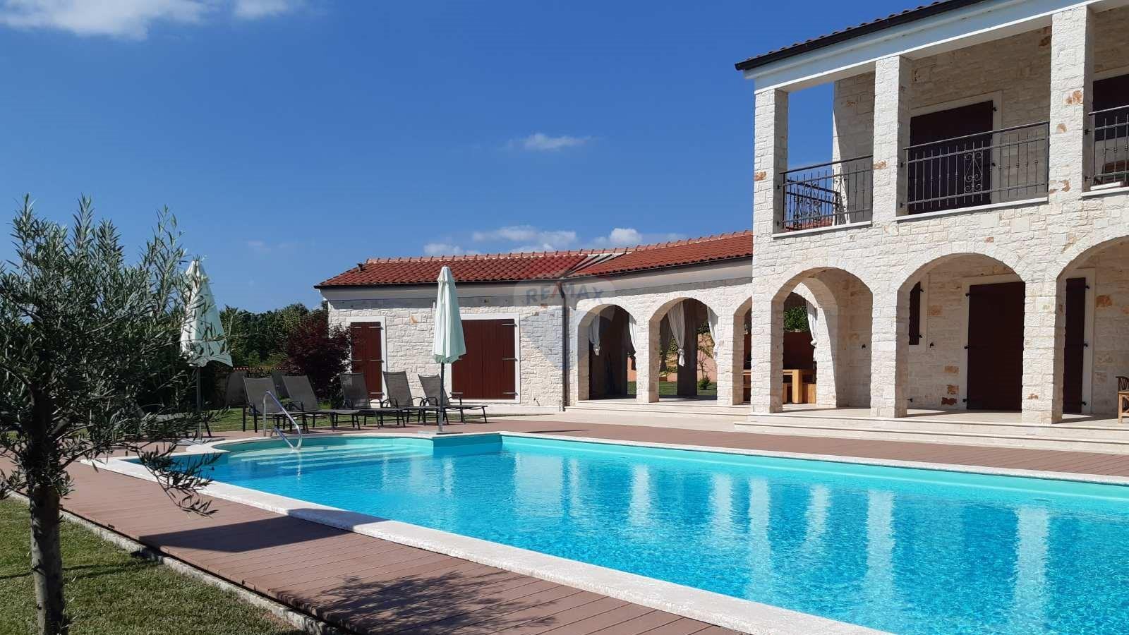 Istra, Kringa okolica - prekrasna kamena vila (prodaja)